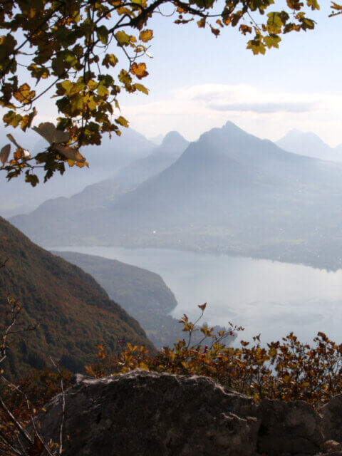 Le Mont-Veyrier au lac d'Annecy - Tourisme Annecy